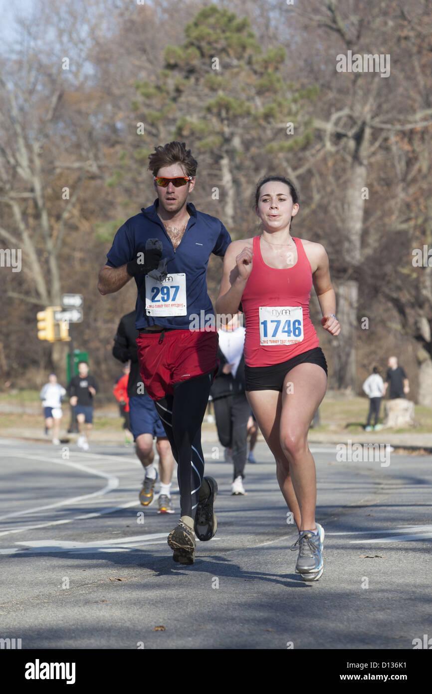 People at all levels of fitness & ability run in the annual 5 mile ...