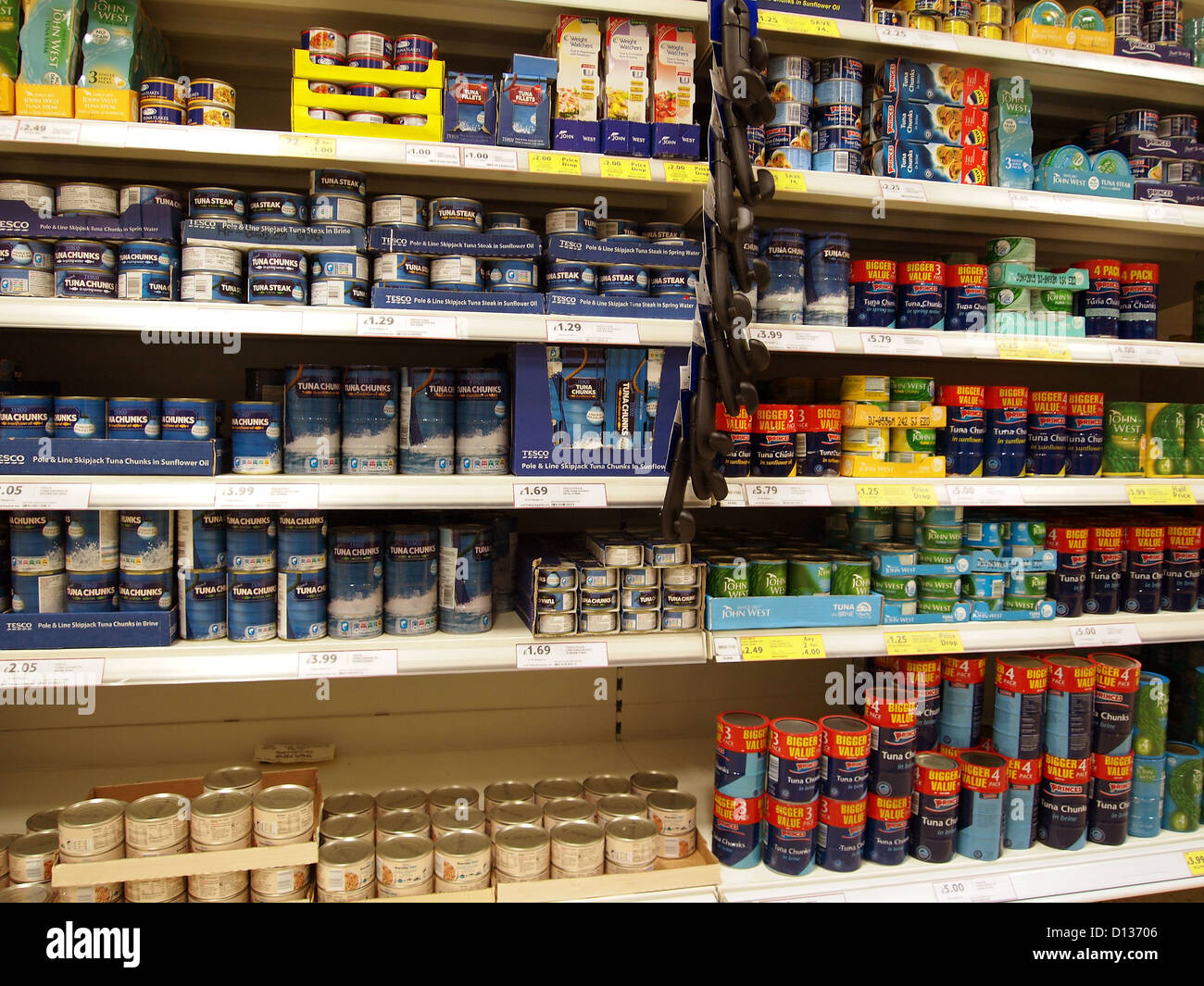 Tesco Shelves High Resolution Stock Photography and Images - Alamy