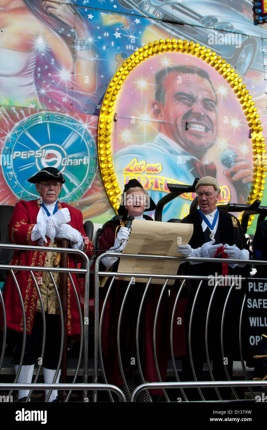 Mayor`s opening of Warwick Mop fair Stock Photo - Alamy