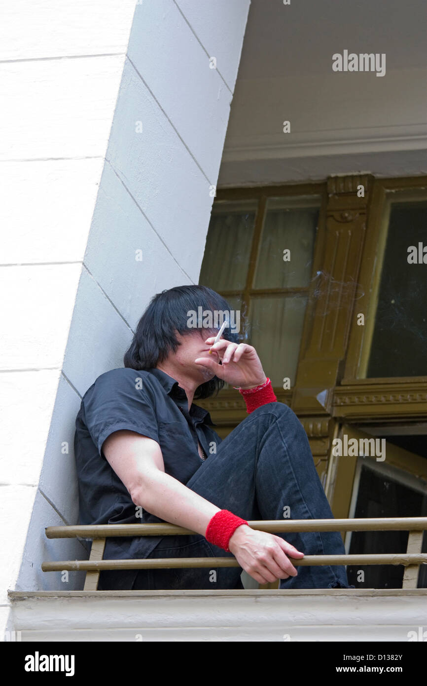 Smoking balcony hi-res stock photography and images - Alamy