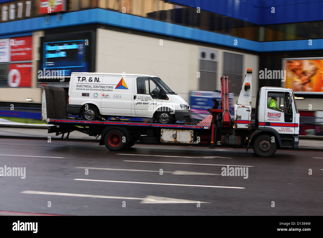 Low loader truck delivery london hi-res stock photography and images ...