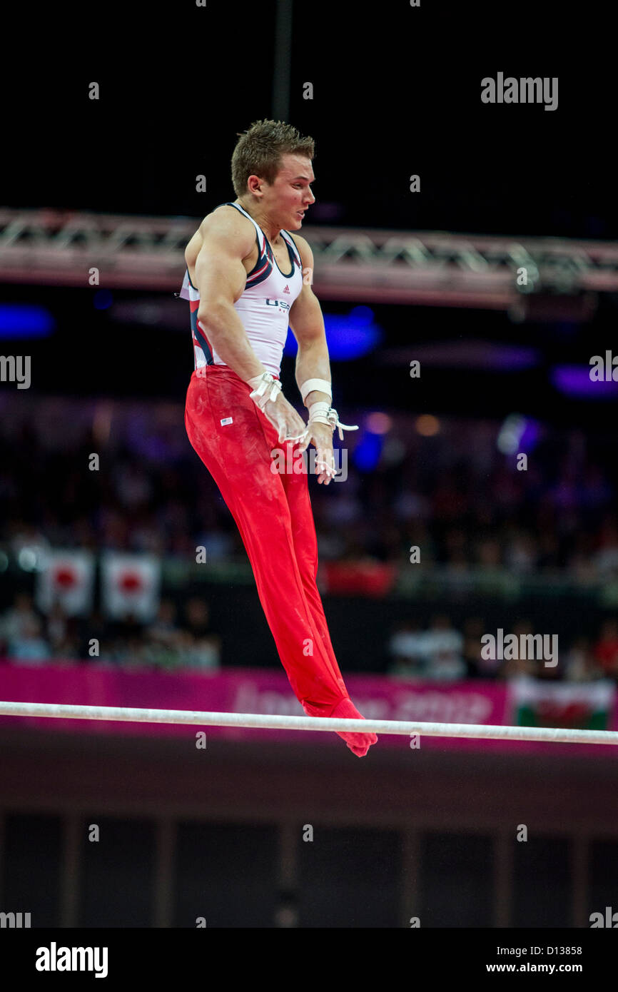 Jonathan Horton (USA) competing on the horizontal bar during the men's ...