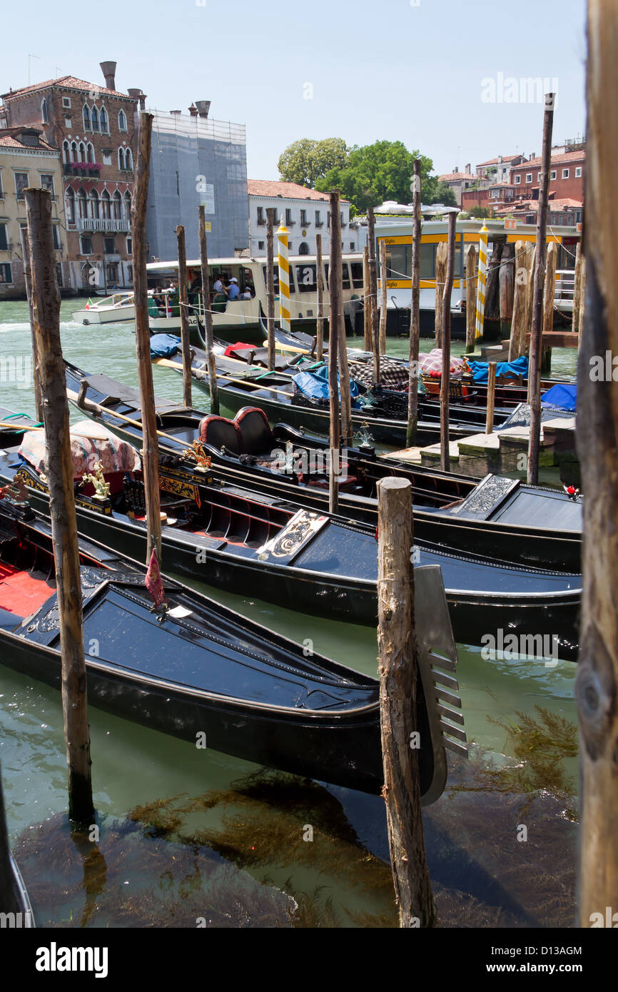 Typical Gondola on the Canale Grande in Venice, Italy Stock Photo - Alamy