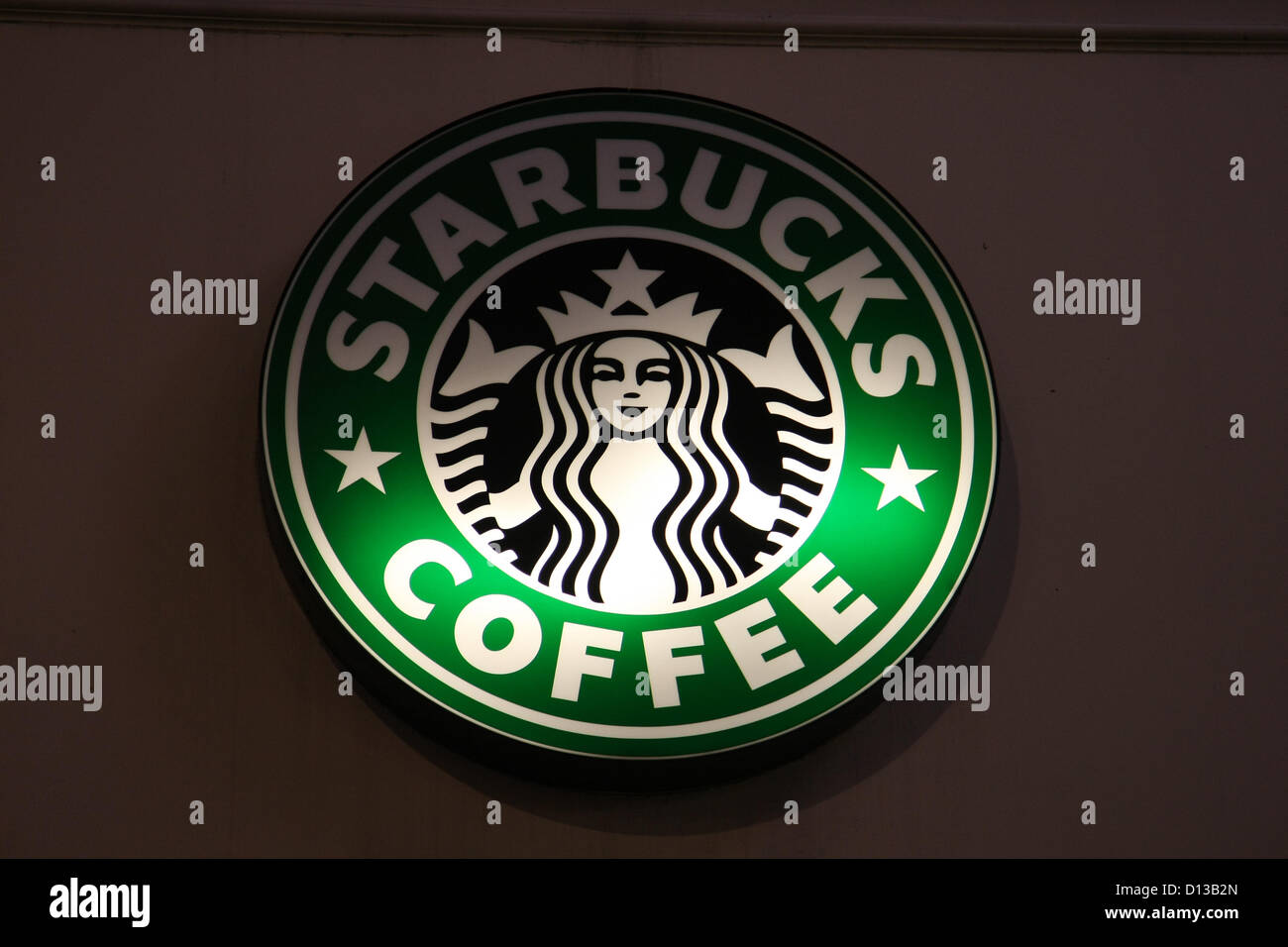 Shop signs hi-res stock photography and images - Alamy