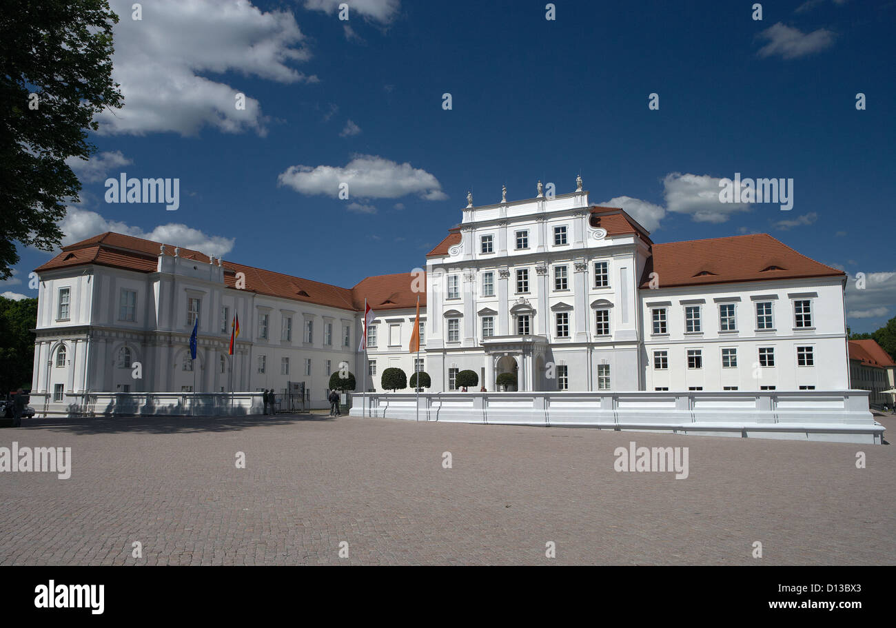 Castle oranienburg brandenburg germany hi-res stock photography and ...