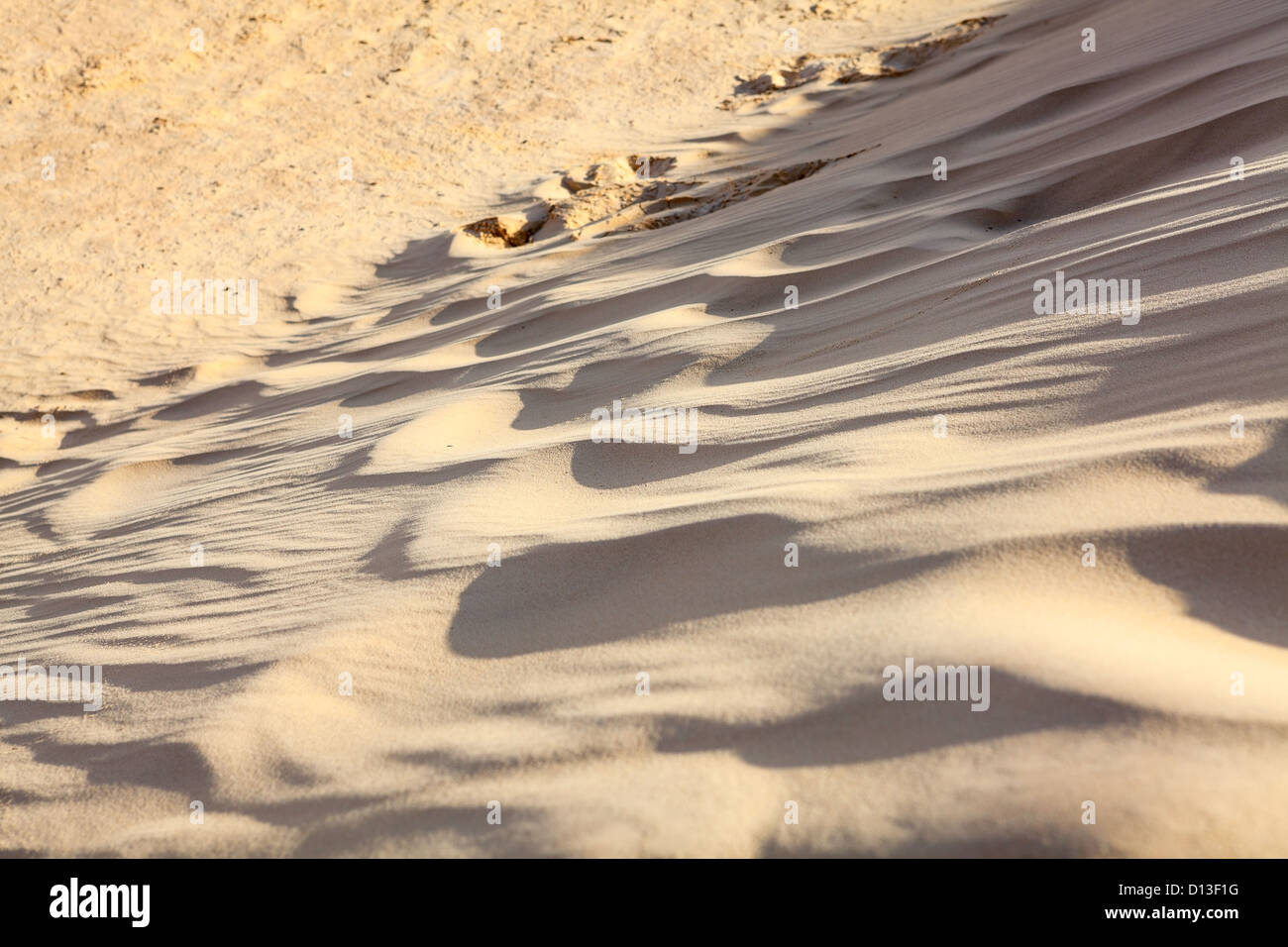 Tunisia sahara desert rippled sand hi-res stock photography and images ...