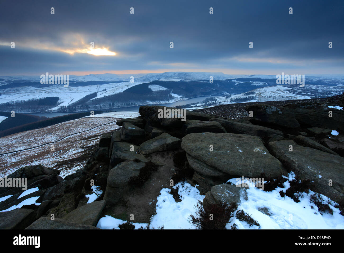 Wintertime over Howden Moors, Upper Derwent Valley, Peak District ...
