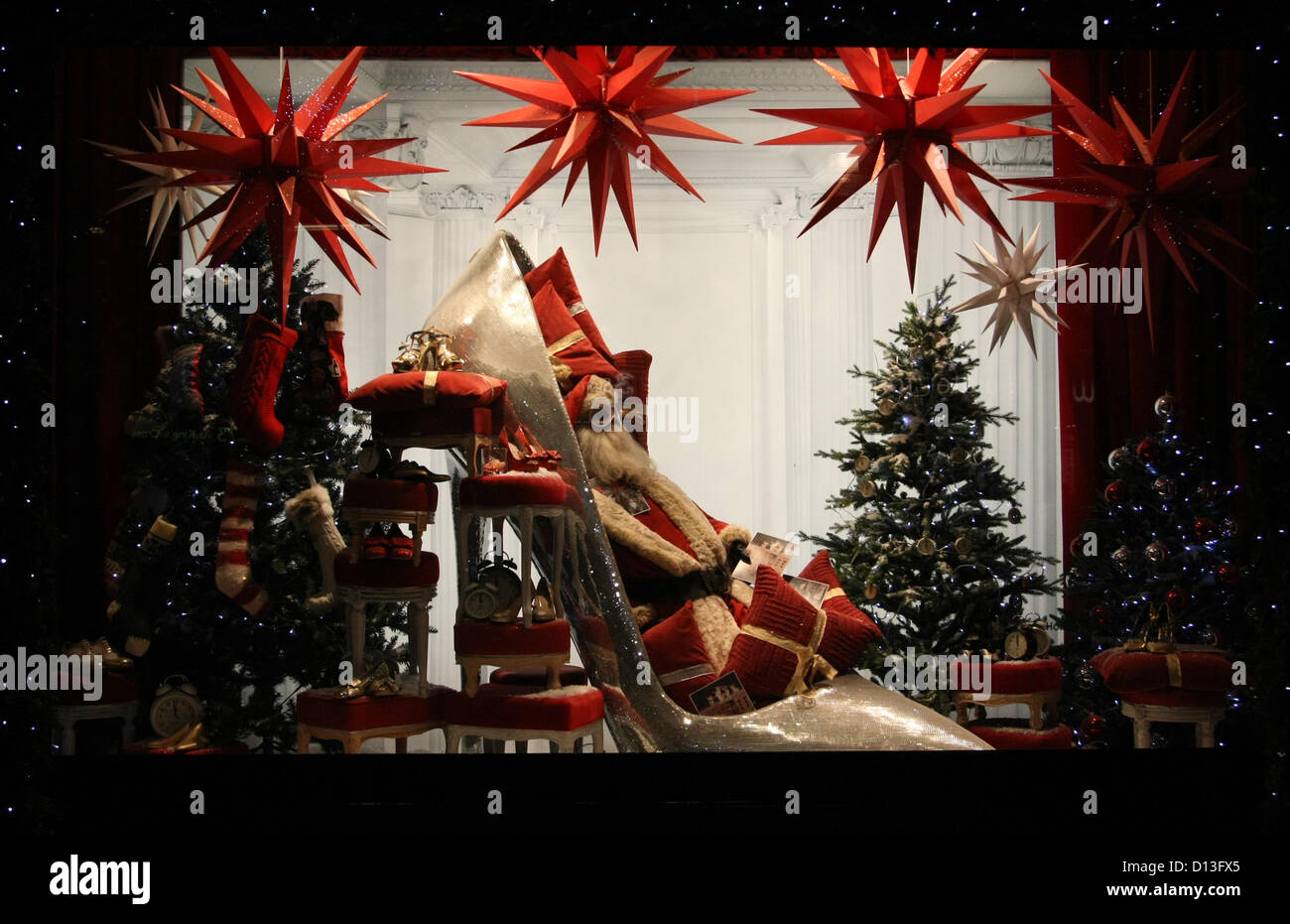 Selfridges london shop window hi-res stock photography and images - Alamy