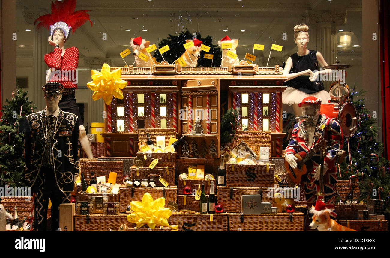 SELFRIDGES CHRISTMAS SHOP WINDOW LONDON CHRISTMAS LIGHTS AND SHOP ...