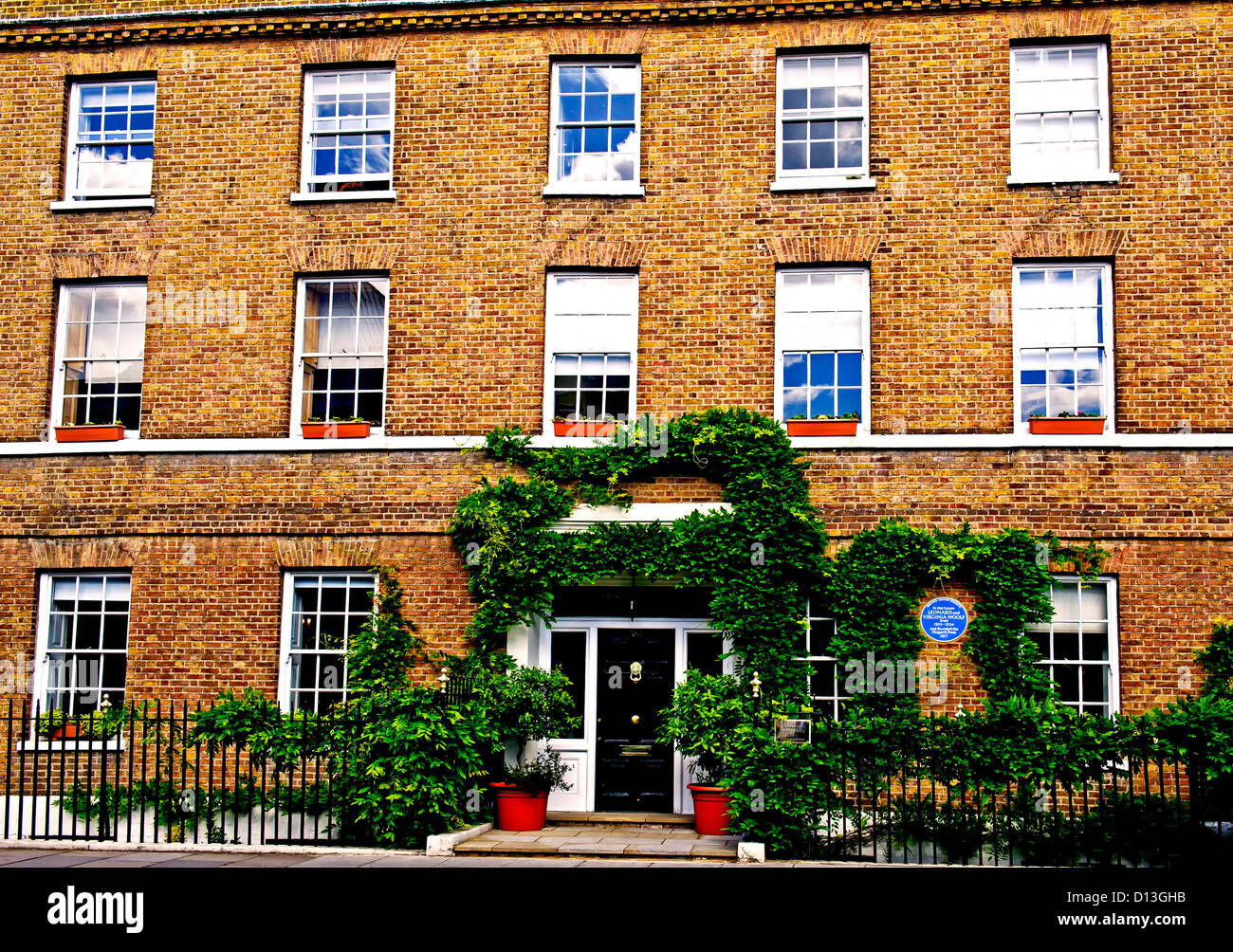 Hogarth House in Richmond (Surrey), where Virginia and Leonard Woolf ...