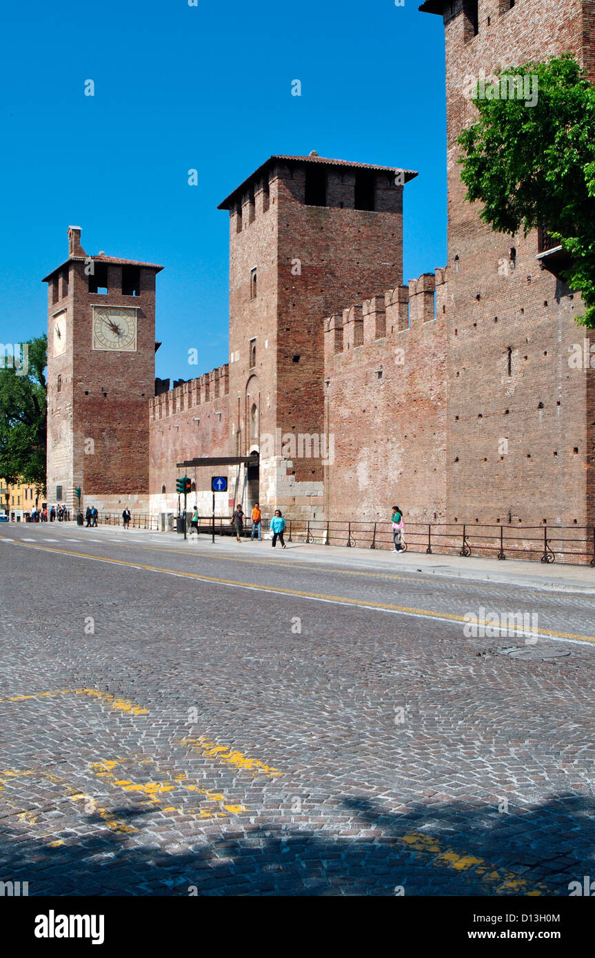 Verona italy castelvecchio castle hi-res stock photography and images ...