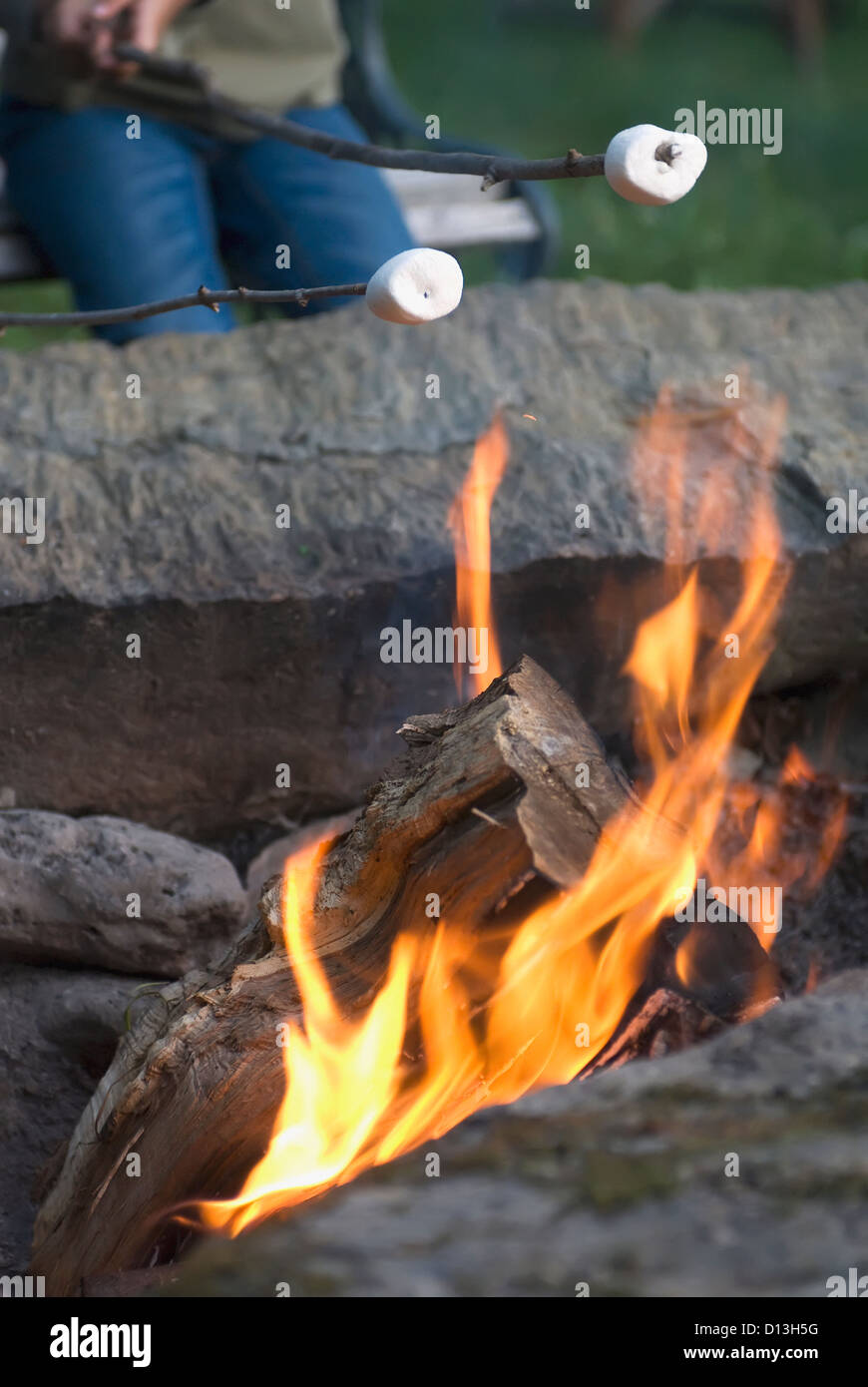 Marshmallow fire usa hi-res stock photography and images - Alamy