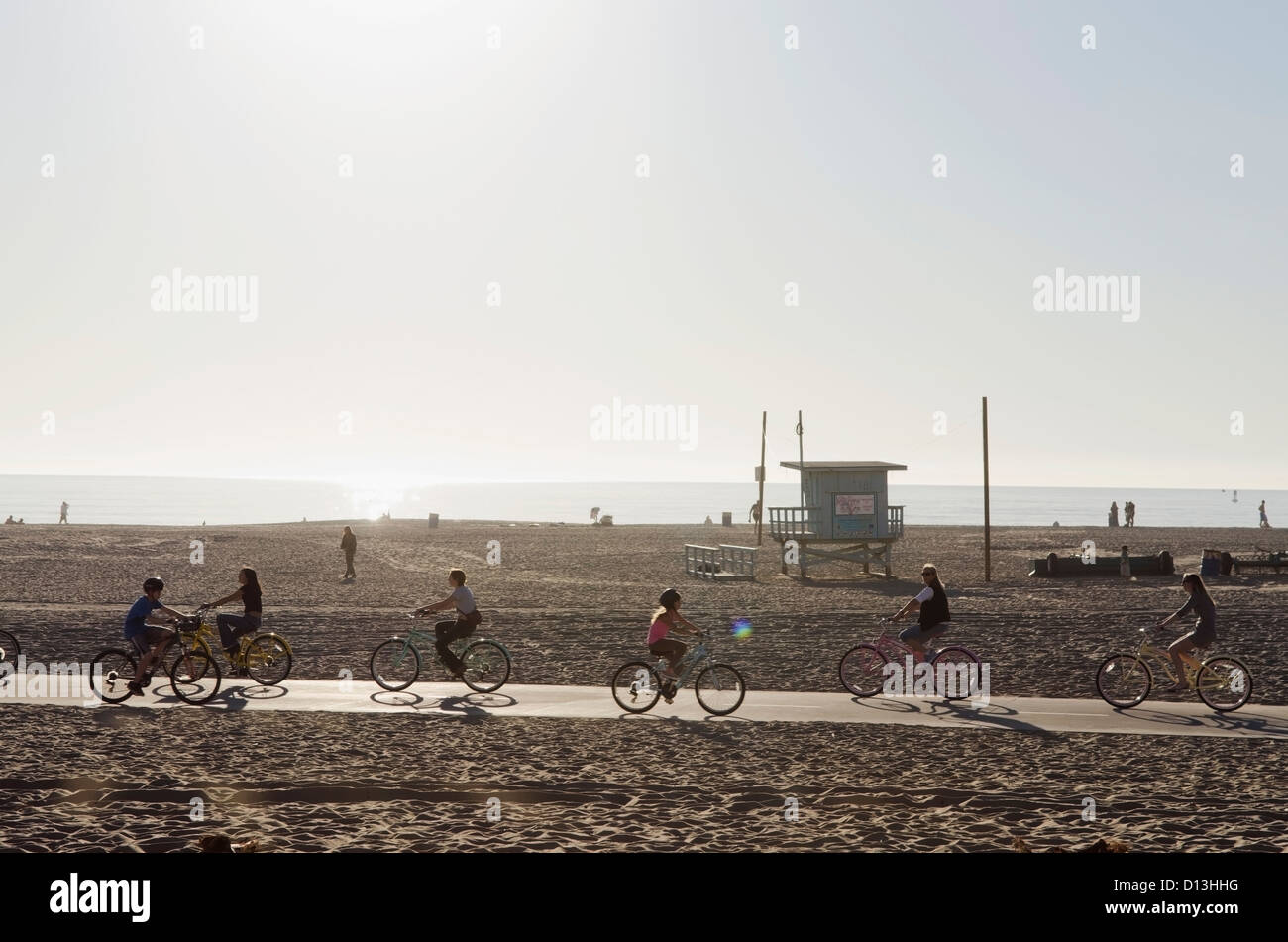 Paved pathways hi-res stock photography and images - Alamy