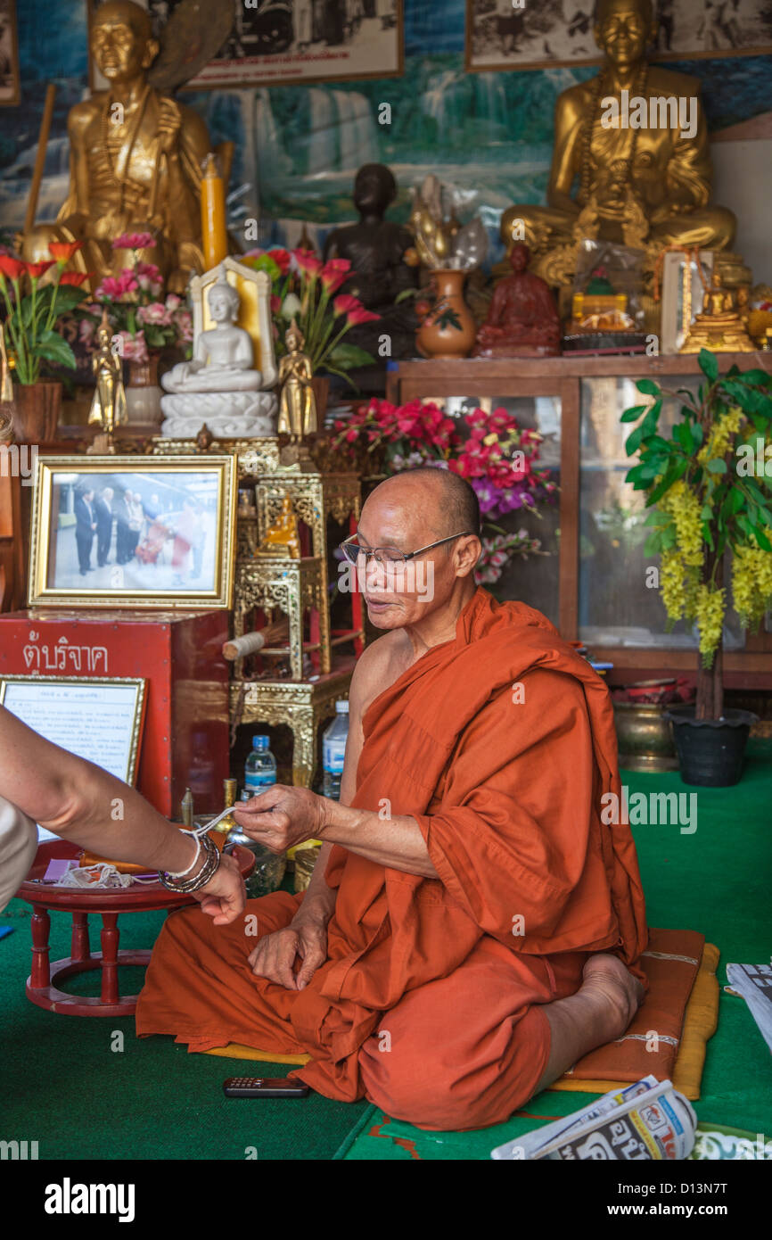 Saffron robed monk hi-res stock photography and images - Alamy