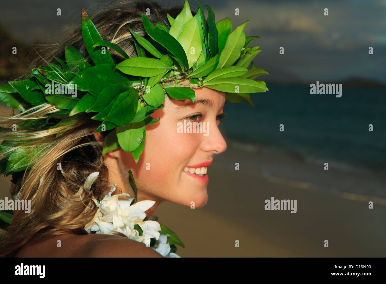 Maile lei hawaii hi-res stock photography and images - Alamy