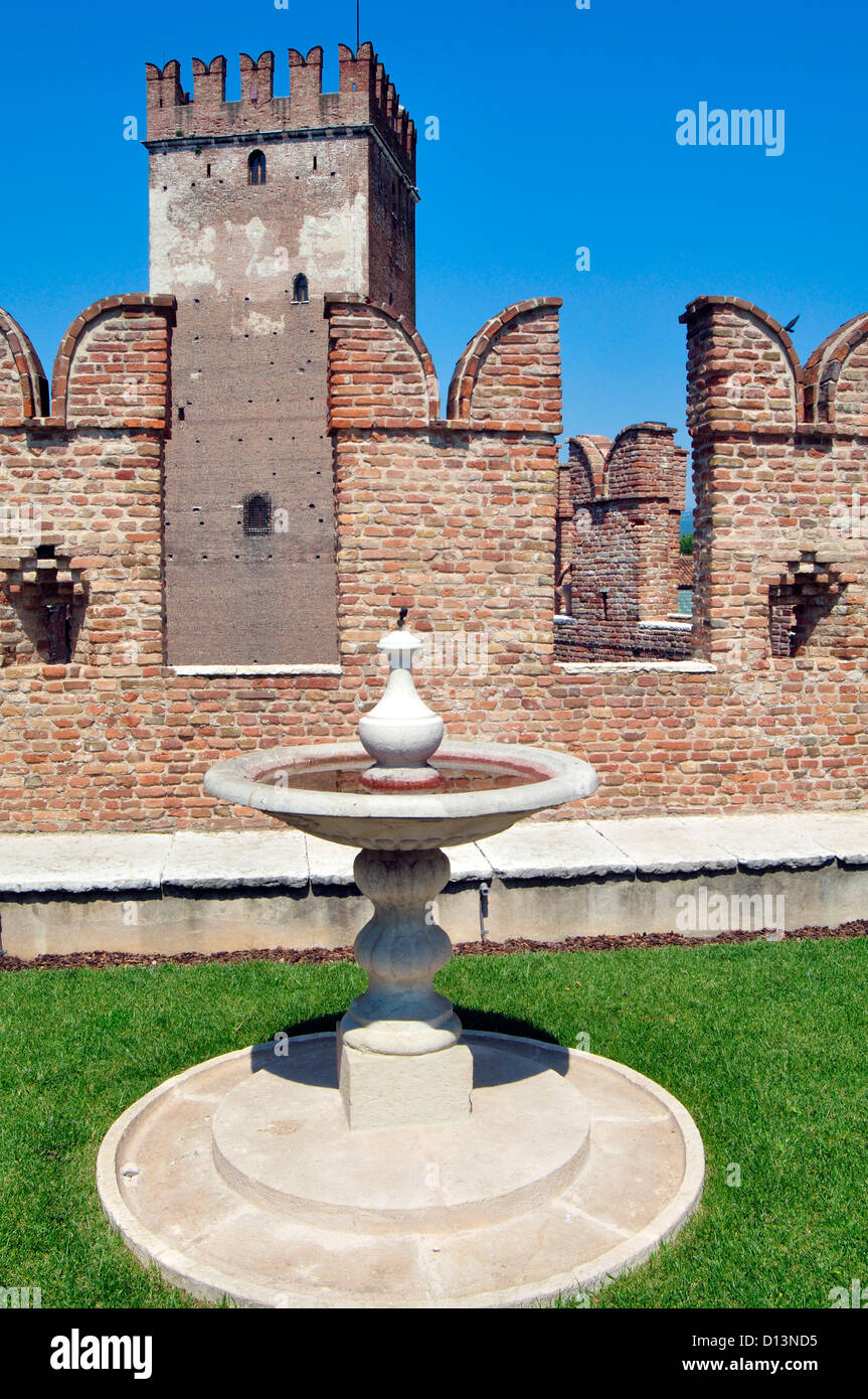 Italy, Veneto, Verona, Castelvecchio Castle, Fountain Background Tower ...