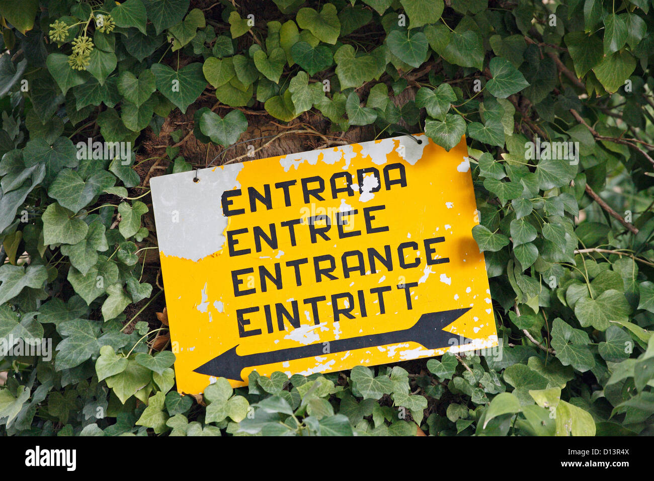 Multilingual signage hi-res stock photography and images - Alamy