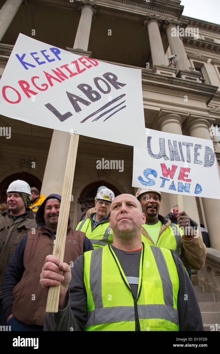 Lansing, Michigan - Union members rallied at the state capitol to ...