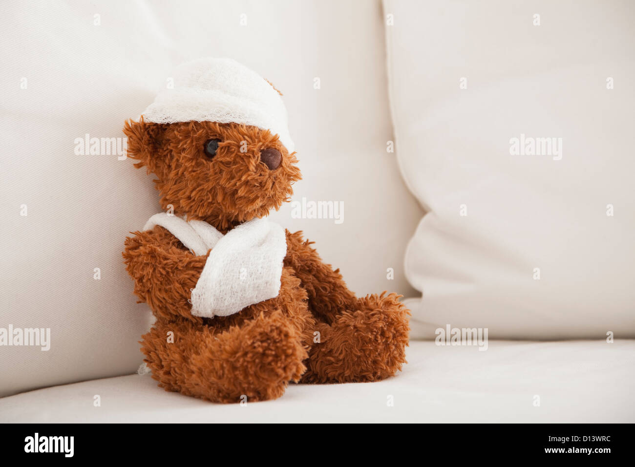 Teddy bear in bandages hi-res stock photography and images - Alamy