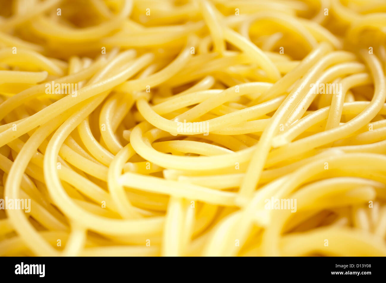 Plain spaghetti hi-res stock photography and images - Alamy
