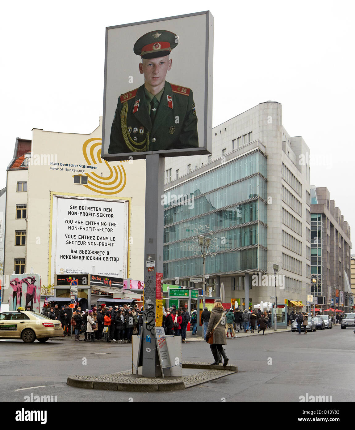 Checkpoint Charlie Berlin Germany Stock Photo - Alamy