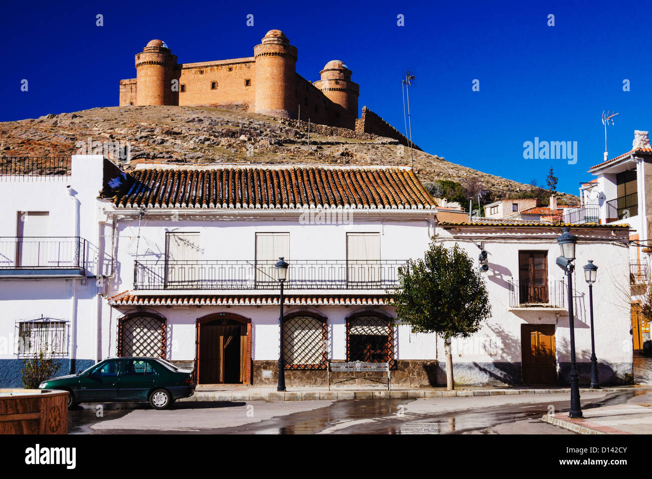 Main square and castle fort towers hi-res stock photography and images ...