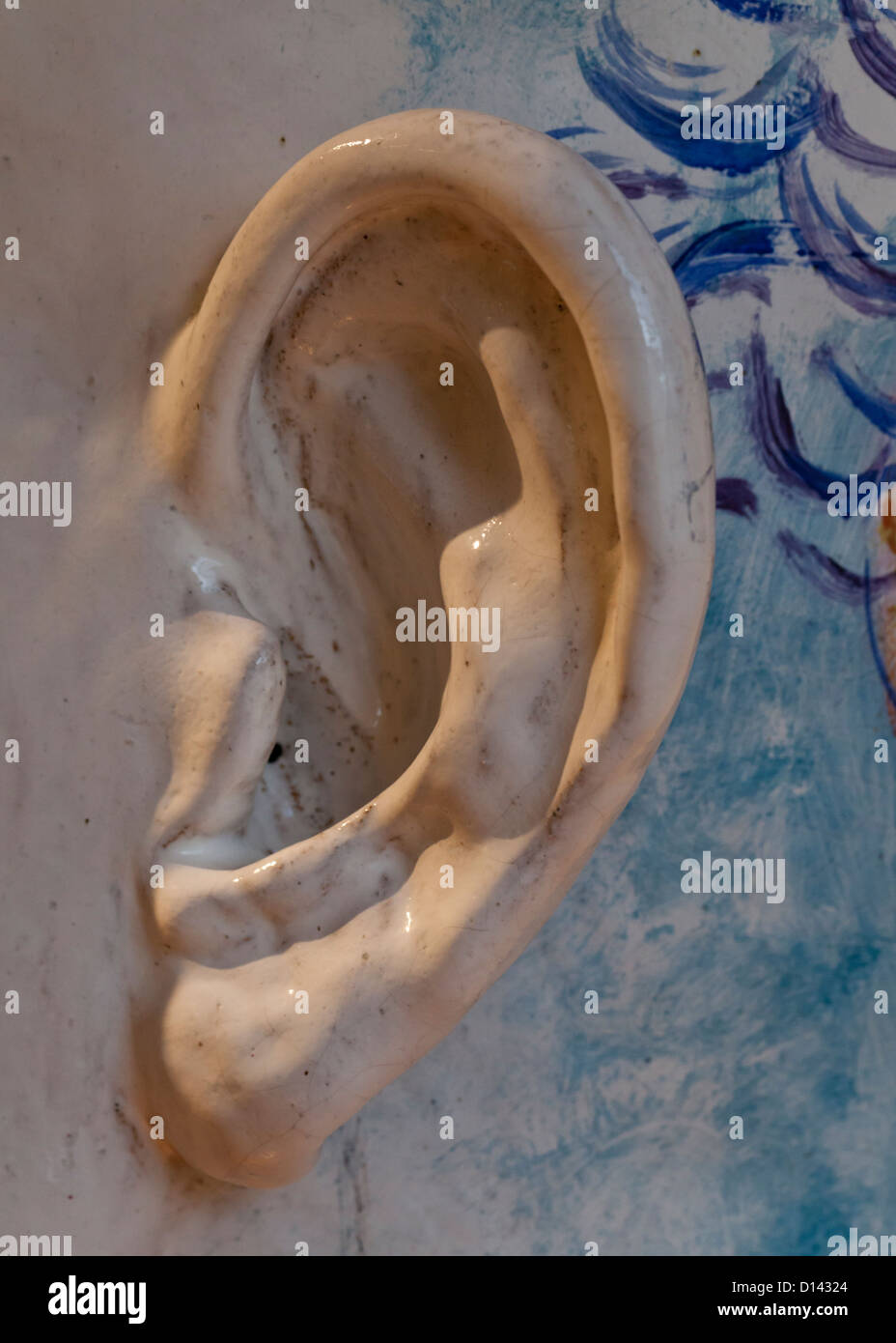 Human sculpture hi-res stock photography and images - Alamy