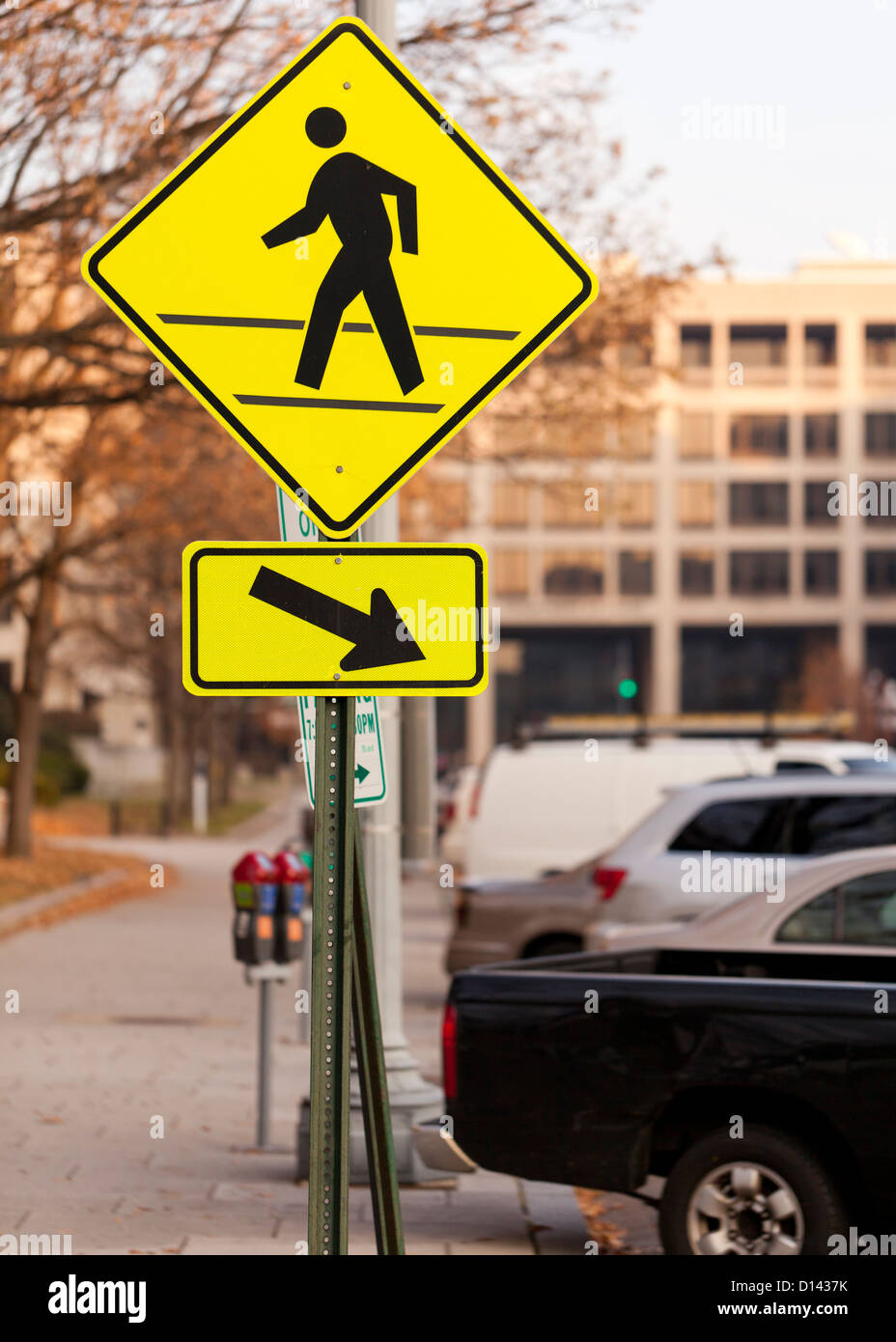 Crosswalk sign hi-res stock photography and images - Alamy