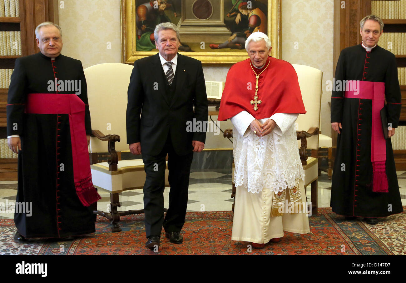German President Joachim Gauck (2-L) is received by Pope Benedict XVI ...