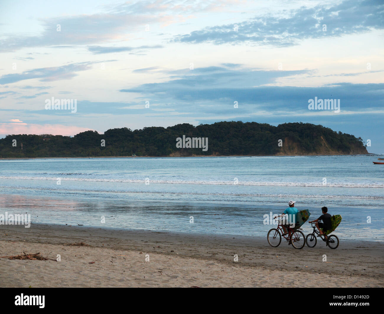 Playa samara costa rica beach hi-res stock photography and images - Alamy