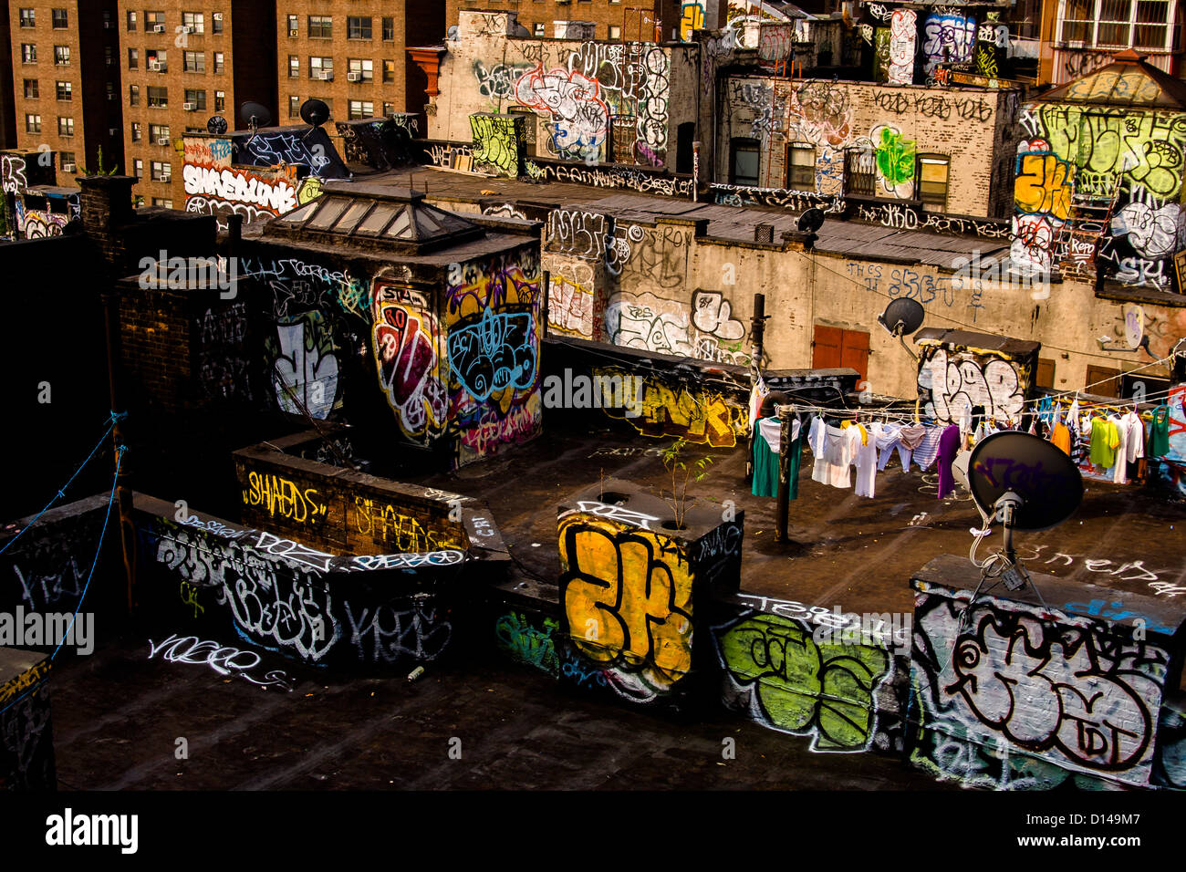 Rooftops graffiti manhattan new york city hi-res stock photography and ...