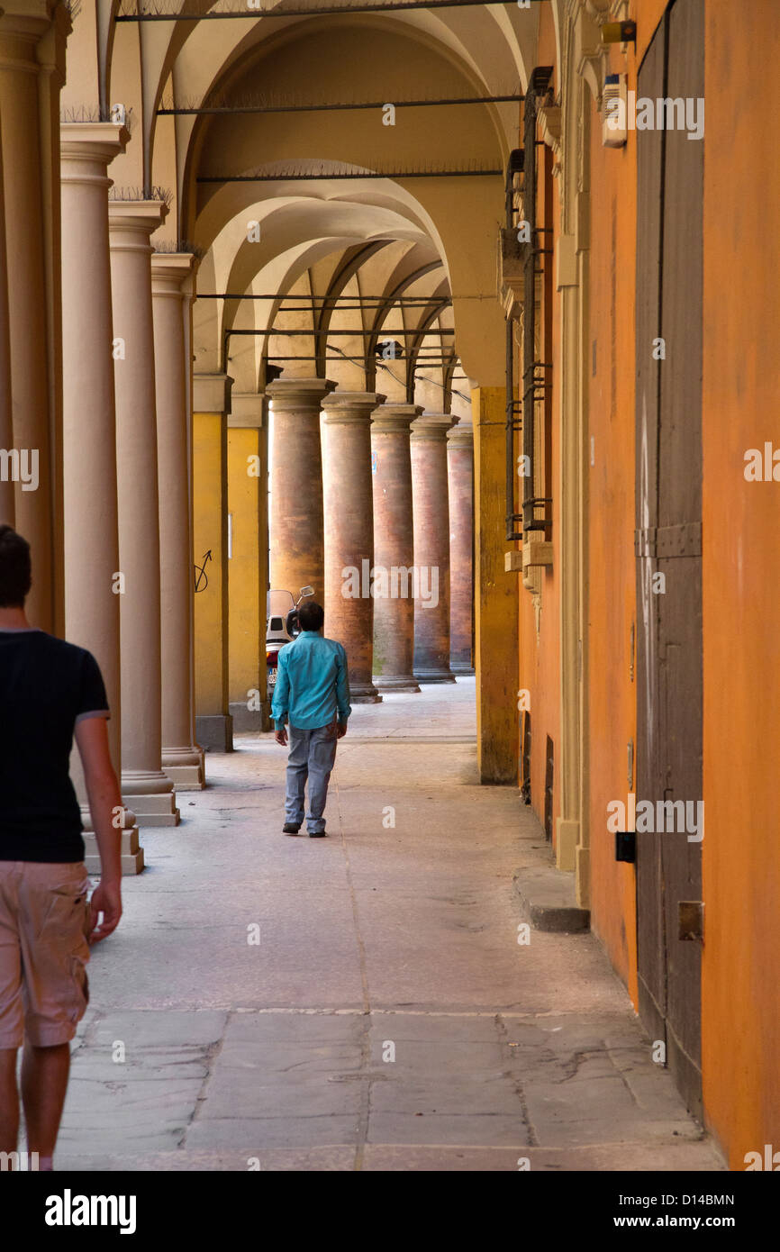Colonnades in the Old Town of Bologna, Italy Stock Photo - Alamy