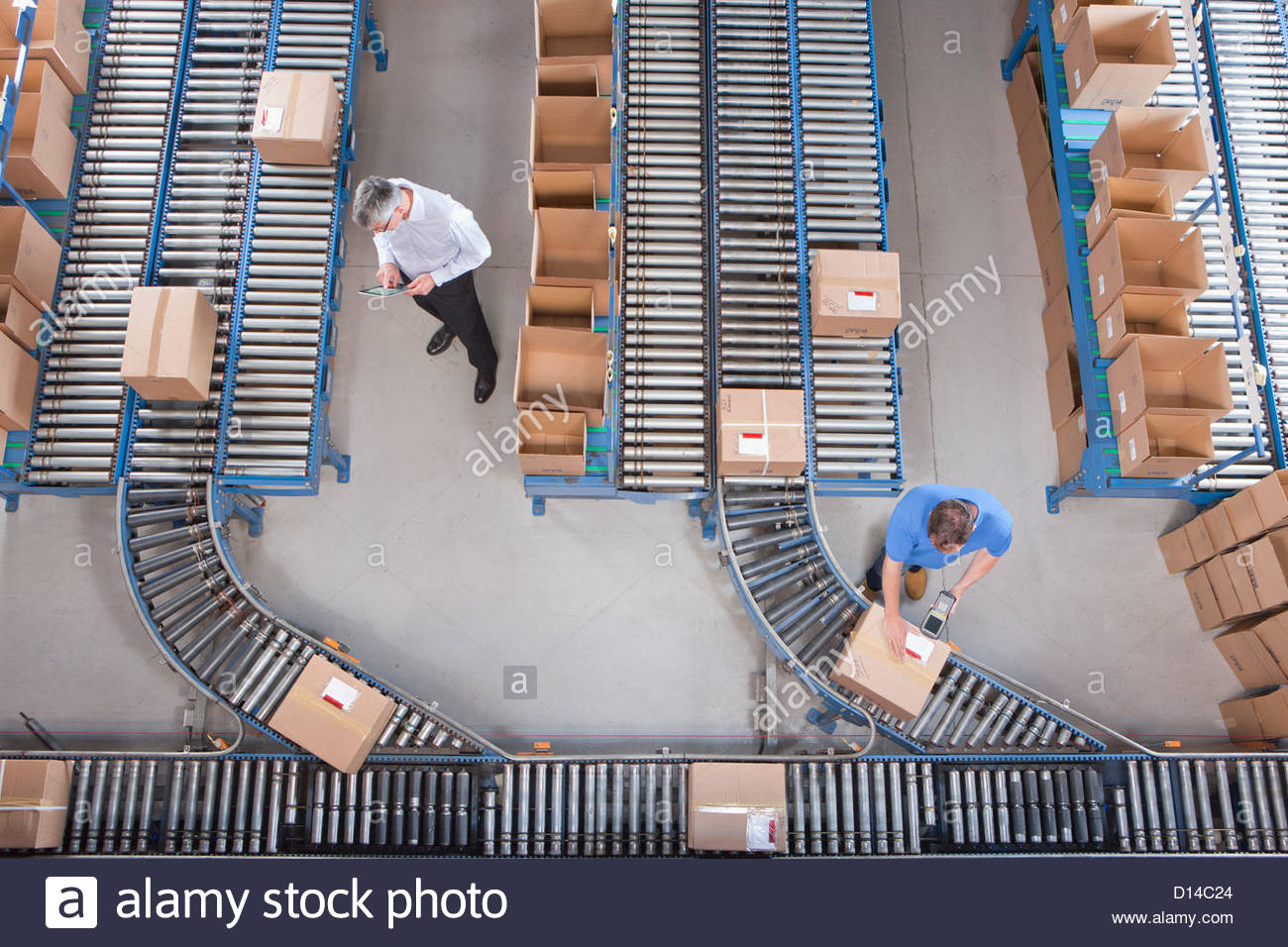 Conveyor Belt Boxes Stock Photos & Conveyor Belt Boxes Stock Images - Alamy