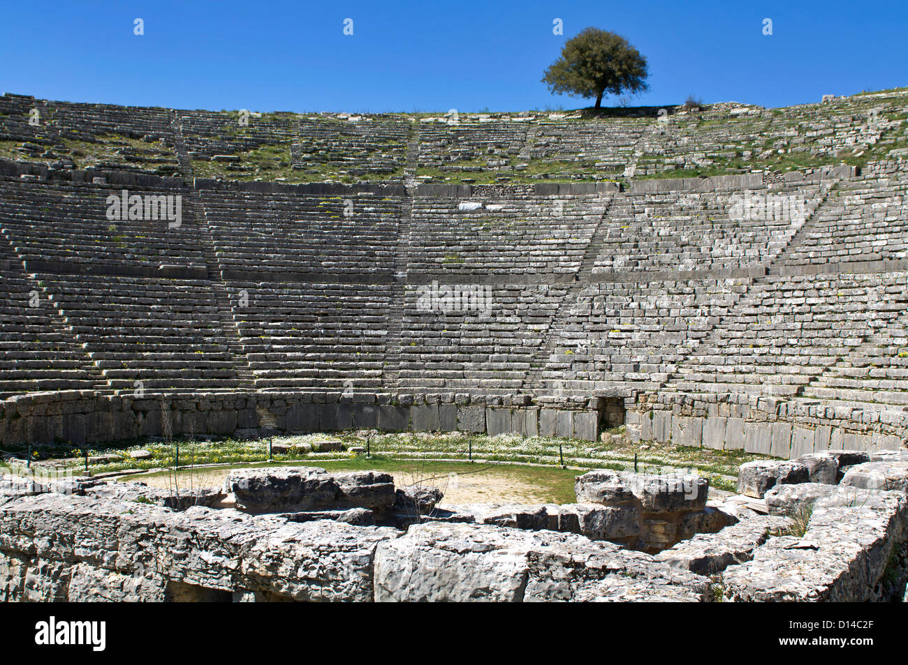 Greek ancient theater of Dodoni Stock Photo - Alamy