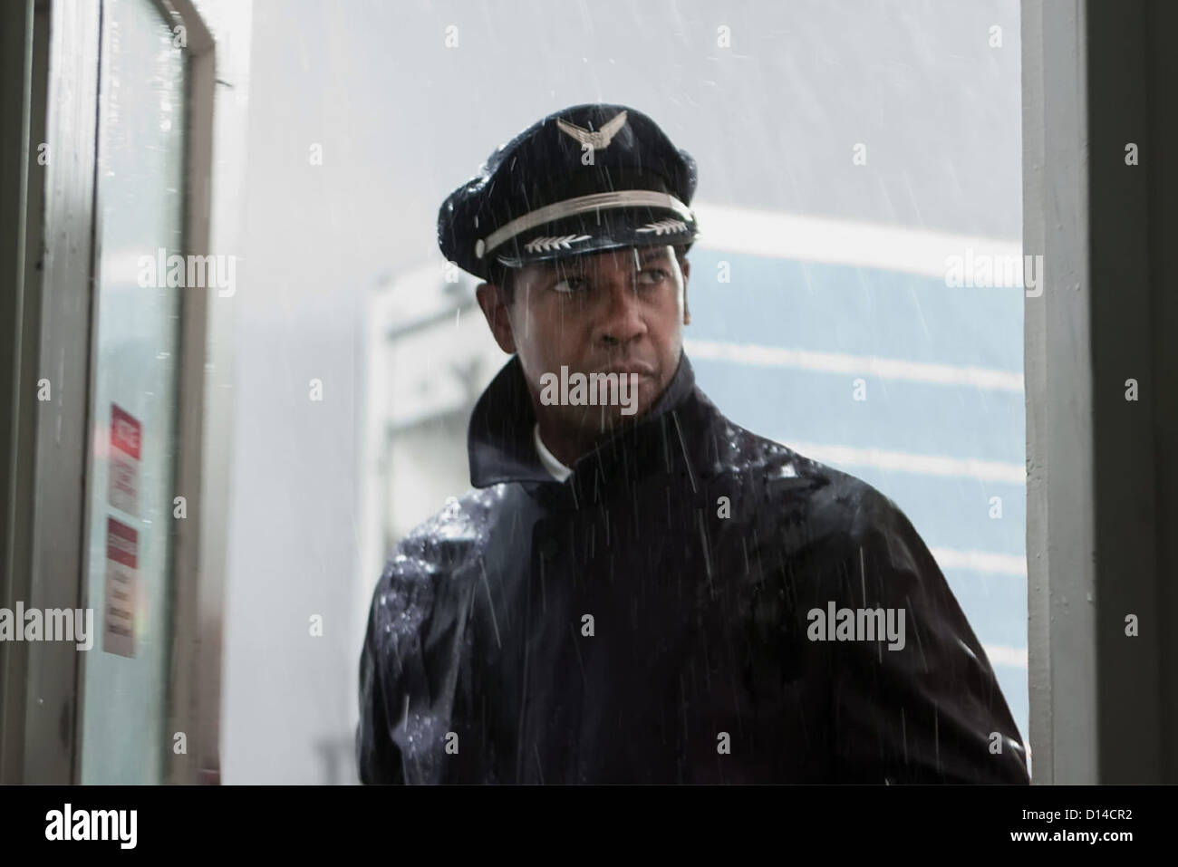Denzel washington flight hi-res stock photography and images - Alamy