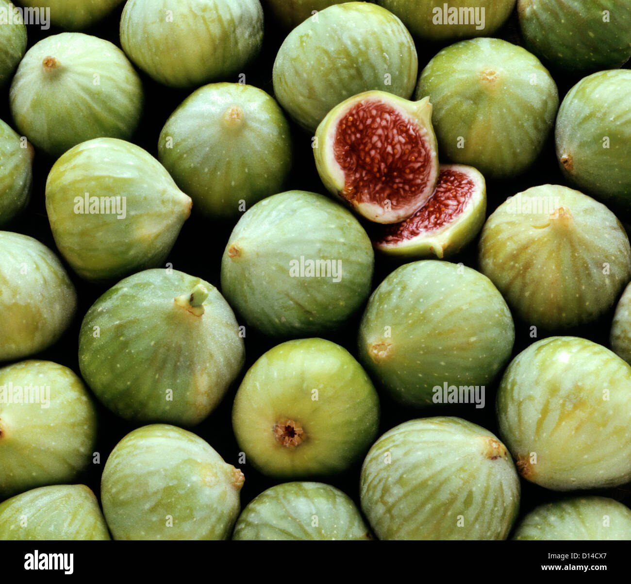 Fresh green figs hi-res stock photography and images - Alamy