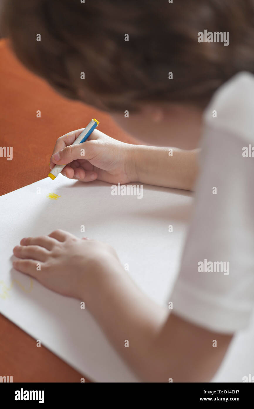 Drawing with crayon hi-res stock photography and images - Alamy