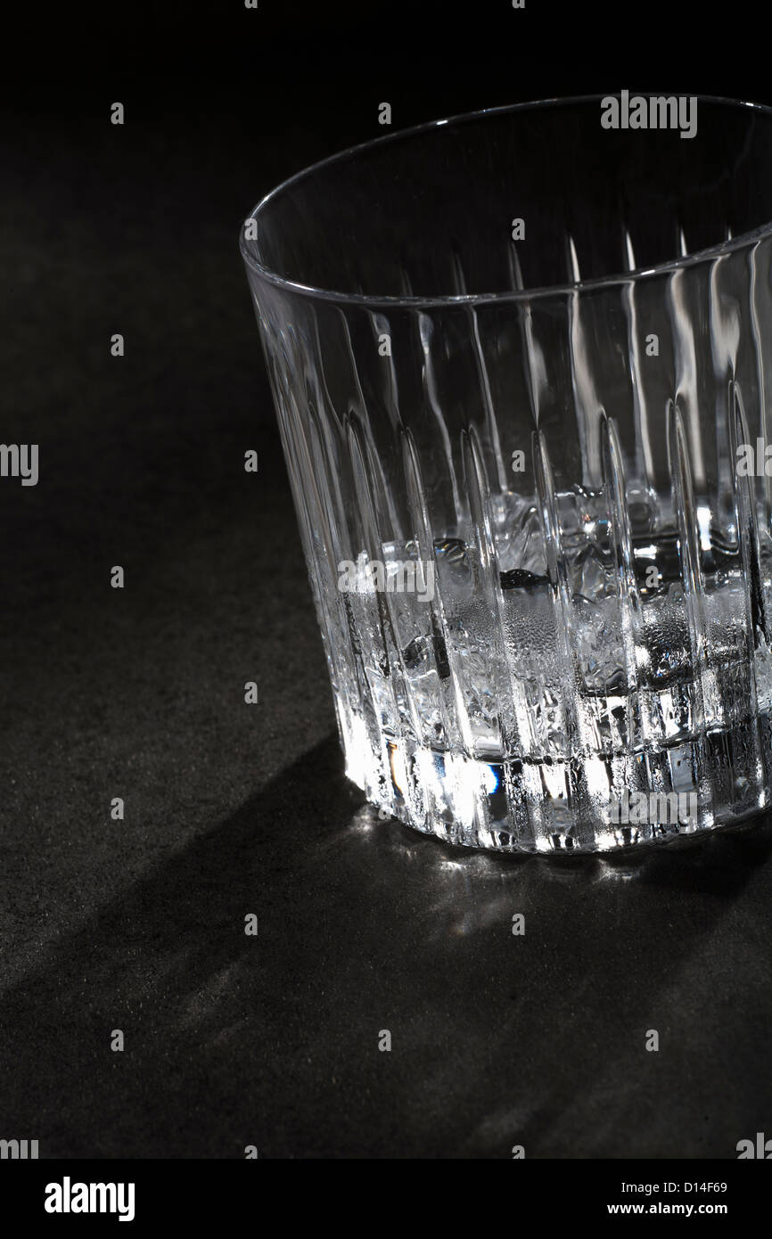 Empty glass ice hi-res stock photography and images - Alamy