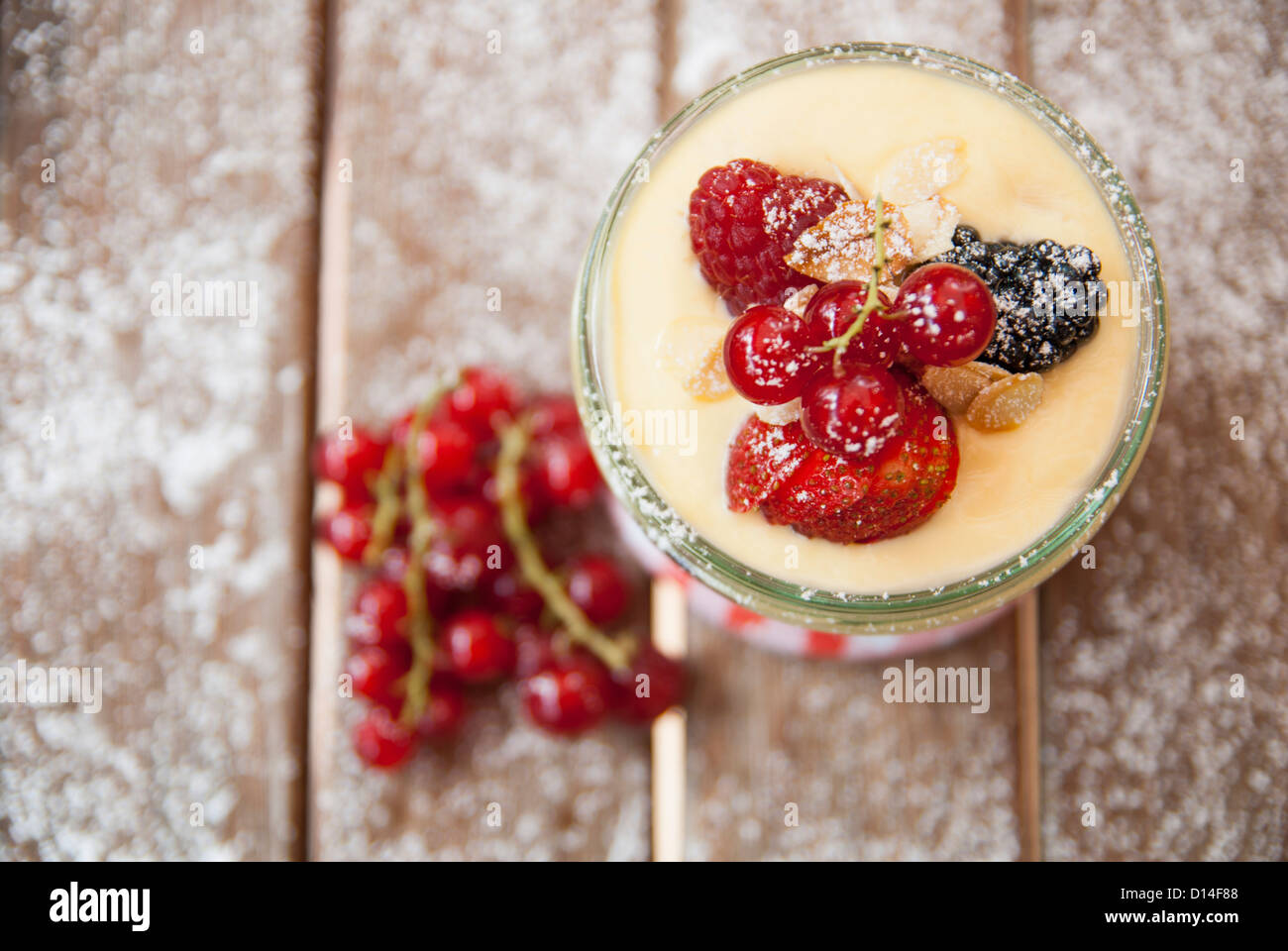 Custard cup hi-res stock photography and images - Alamy