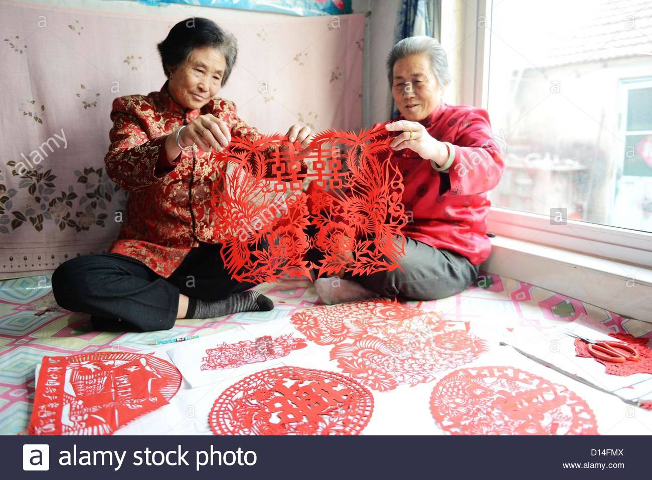 Papercut Chinese High Resolution Stock Photography and Images - Alamy
