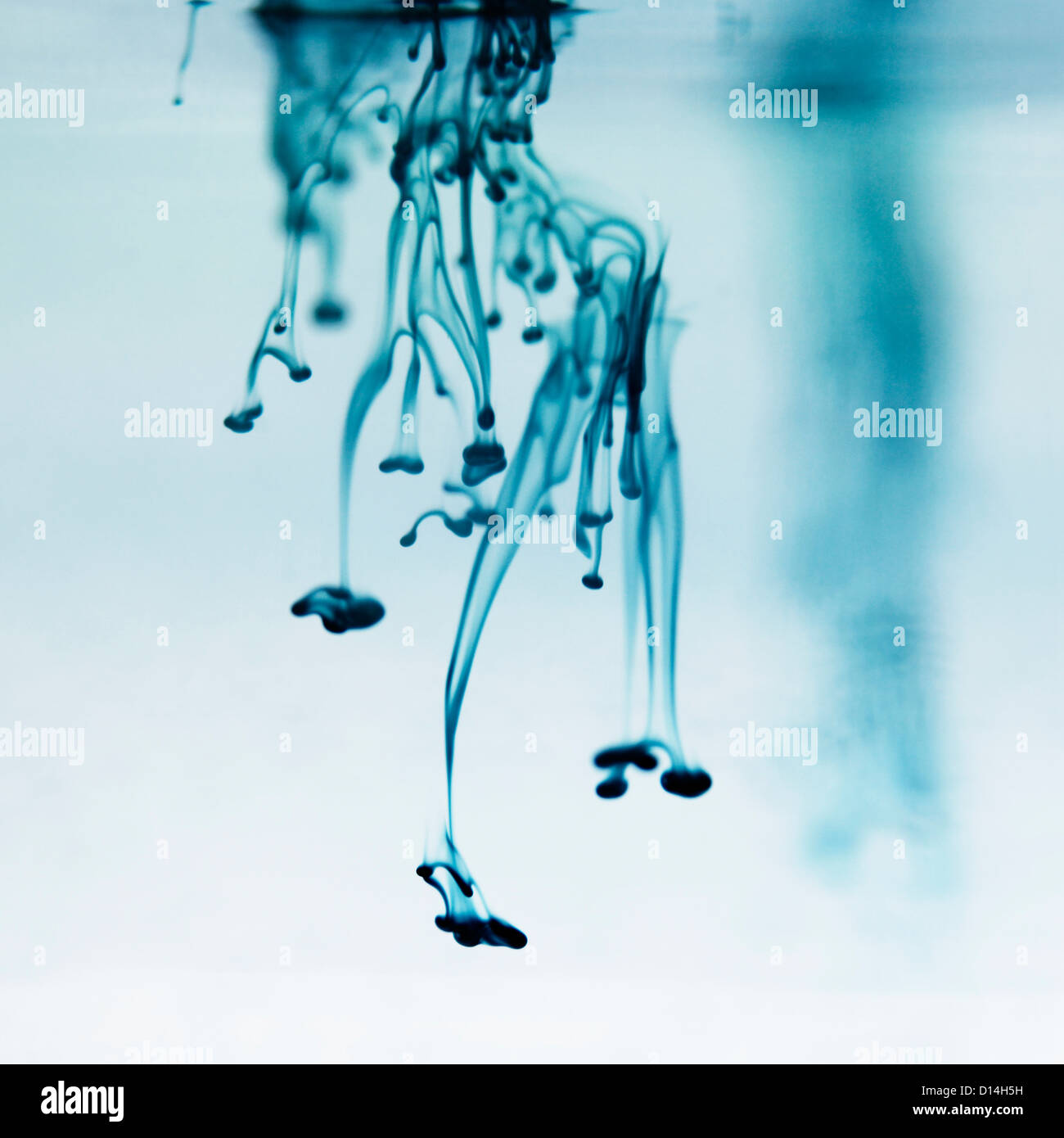 Liquid formation hi-res stock photography and images - Alamy