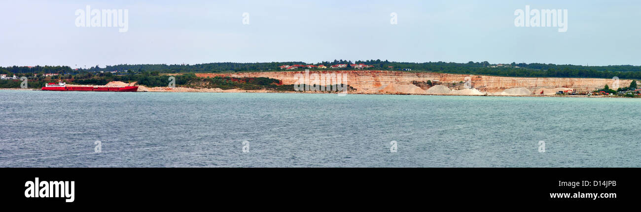 Ship and road cargo hi-res stock photography and images - Alamy
