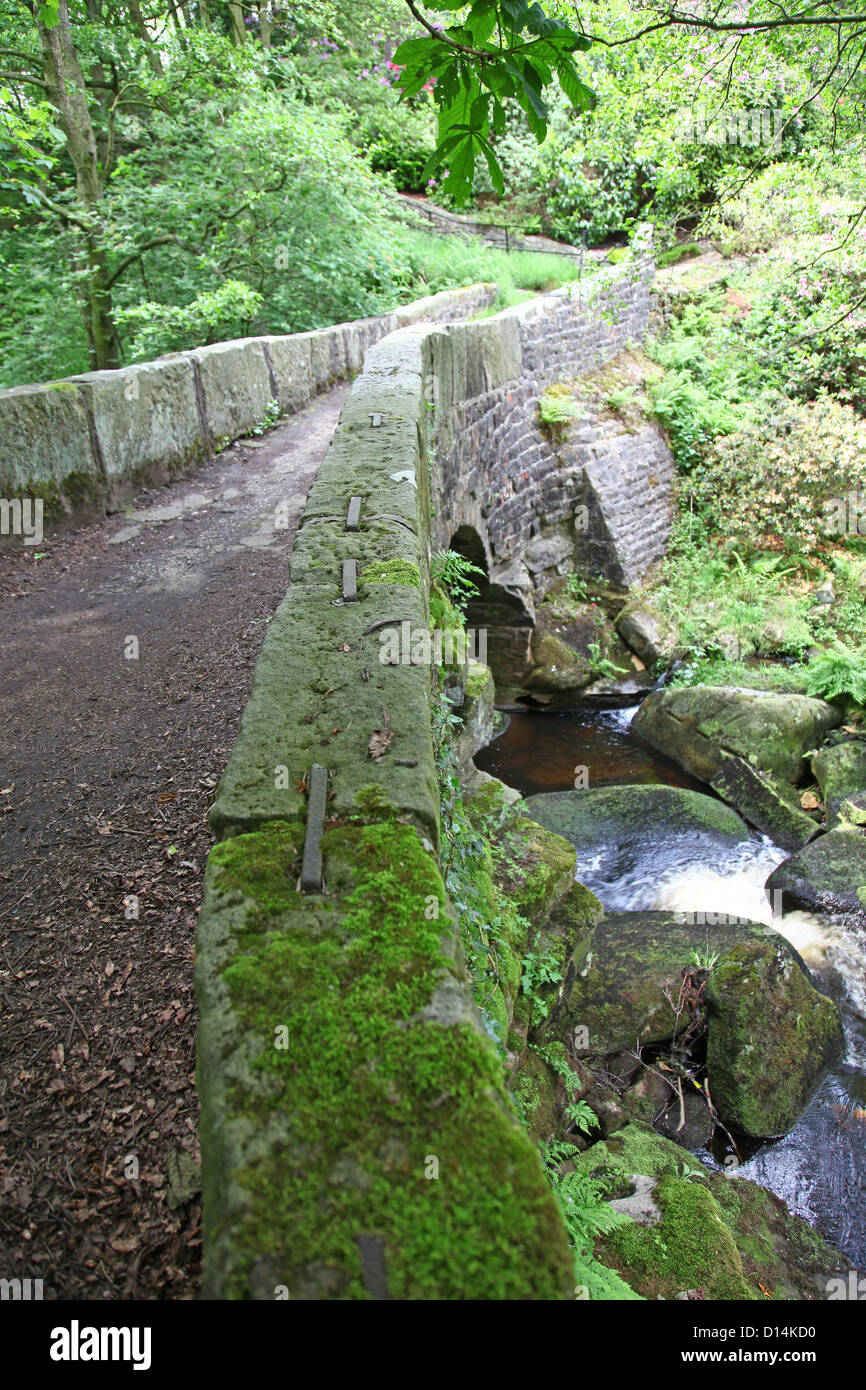 Bar Brook packhorse foot bridge Baslow Peak District National Park ...
