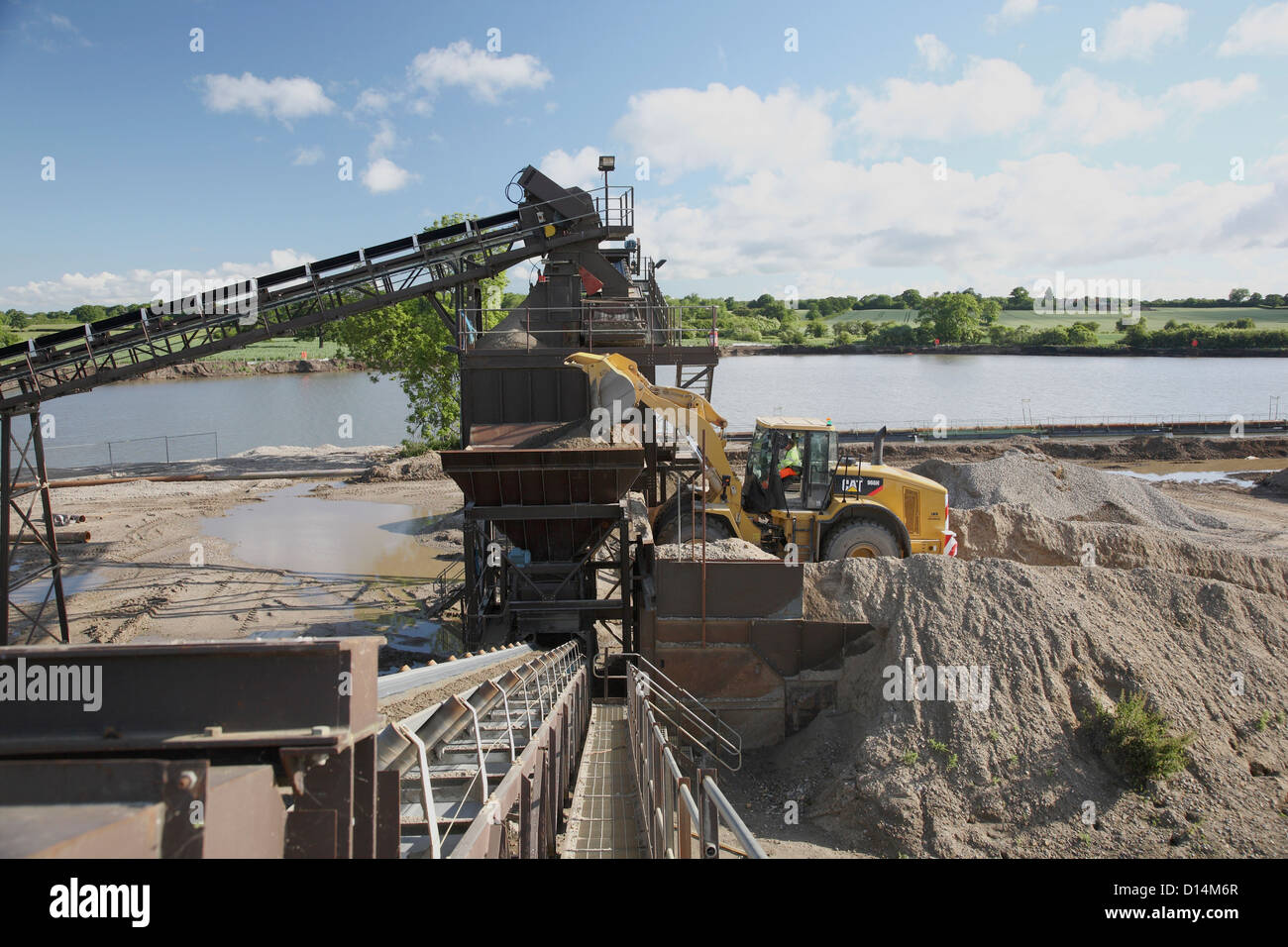 Stock pile aggregate gravel sand hi-res stock photography and images ...