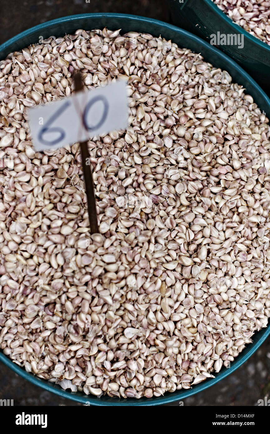 Close up garlic on store hi-res stock photography and images - Alamy