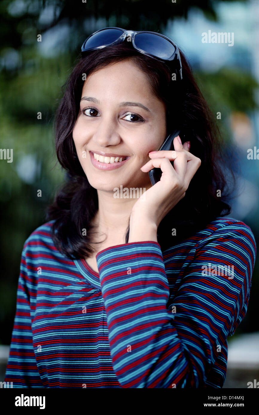 Beautiful indian girl hi-res stock photography and images - Alamy