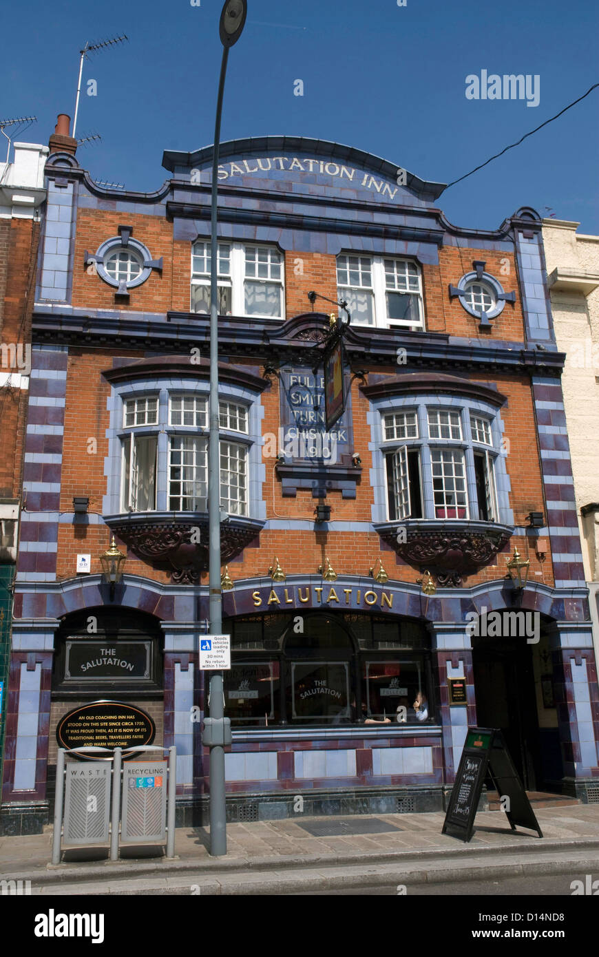 Pub salutation hi-res stock photography and images - Alamy