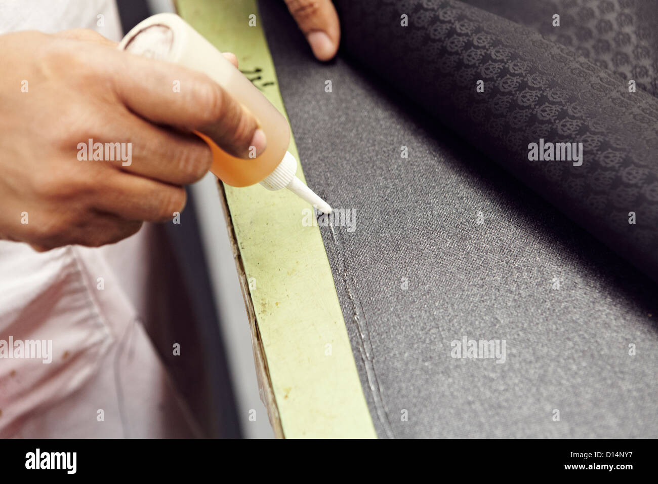 Re gluing hi-res stock photography and images - Alamy