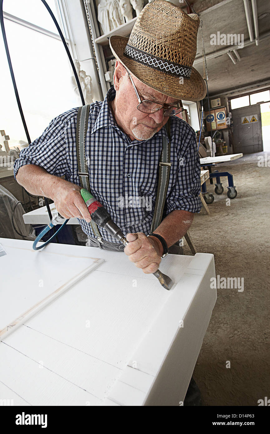 Standing stone slab hi-res stock photography and images - Alamy