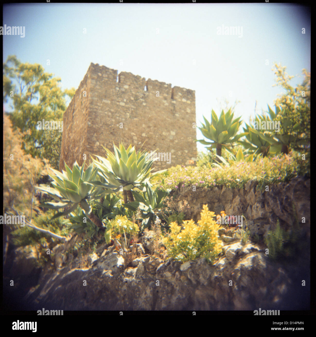 Tall stone castle tower hi-res stock photography and images - Alamy